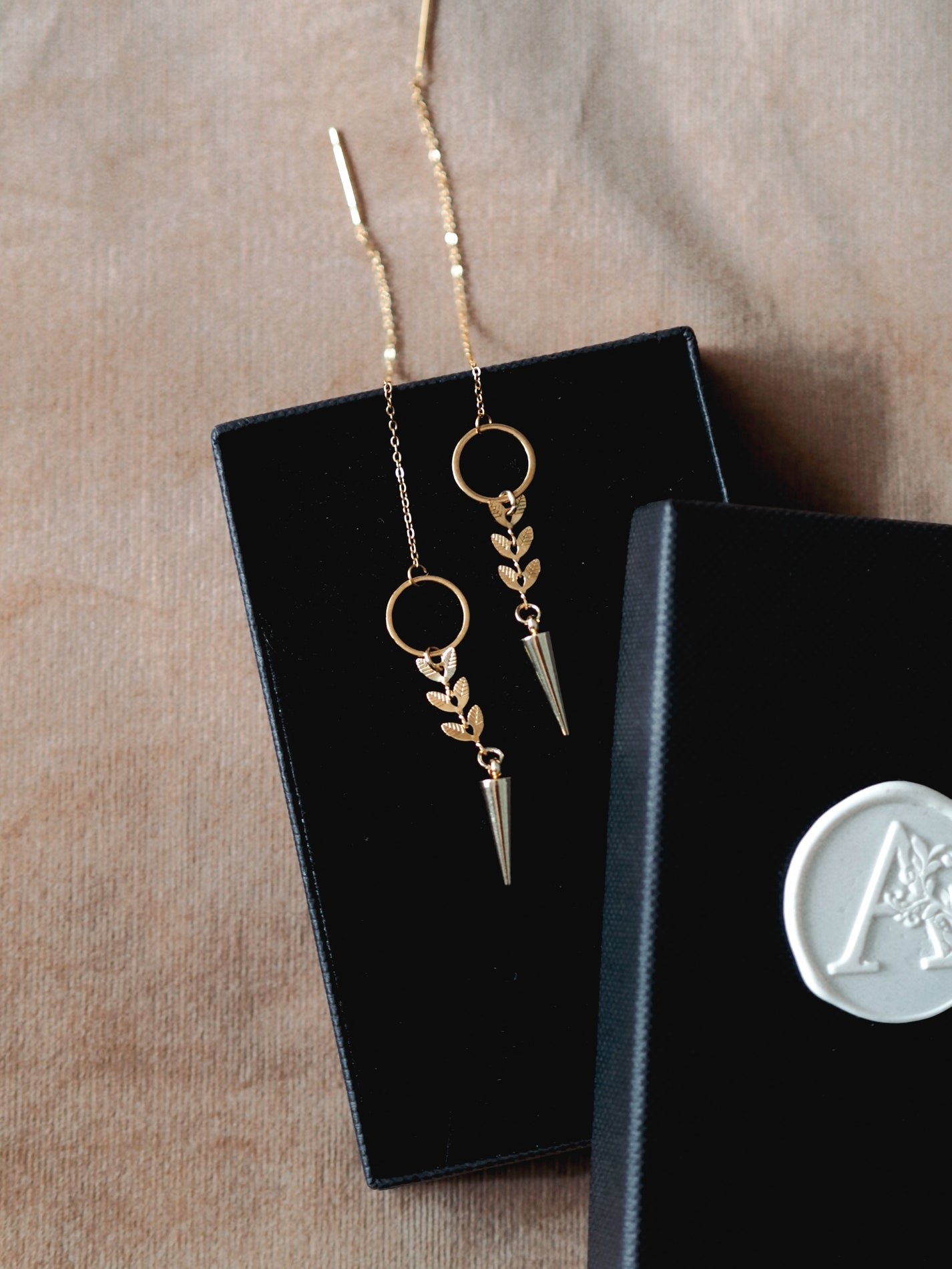 Andrea Atlas Signature Chain Earrings N°56 in Gold – Atlas of Dreams