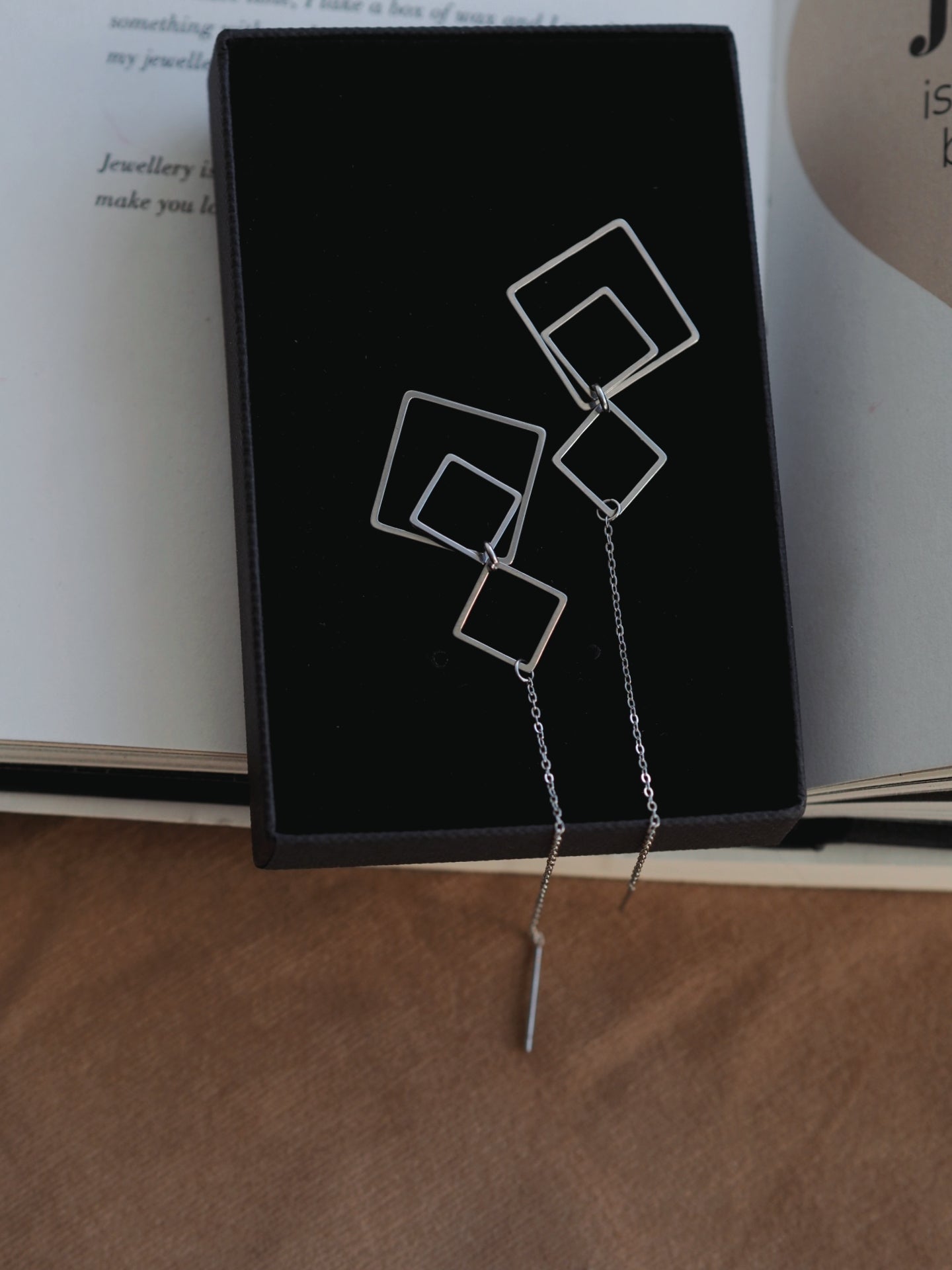 Andrea Atlas Signature Chain Earrings N°59 in Silver – Atlas of Dreams